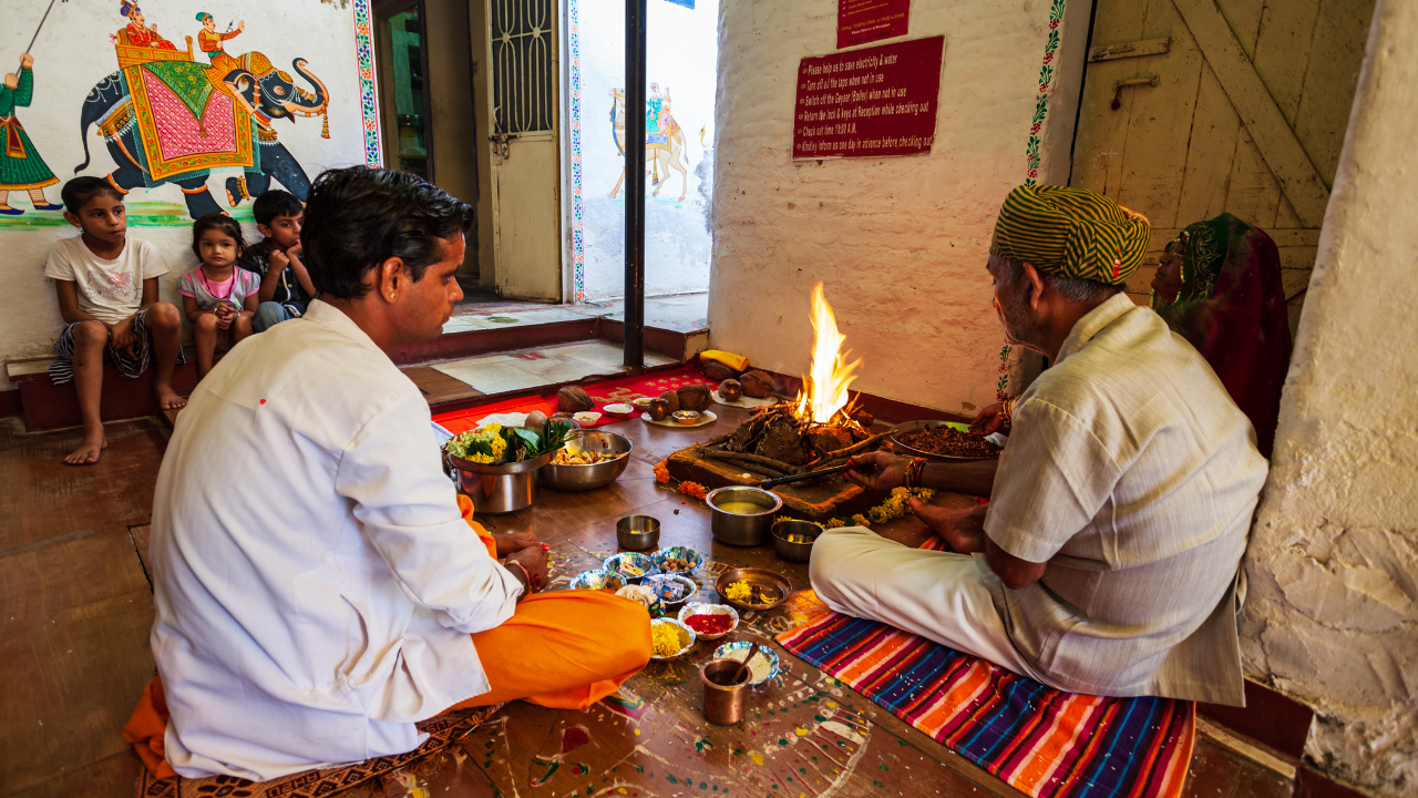 Why do Hindus tie a kalawa around their wrist? Significance, power ...