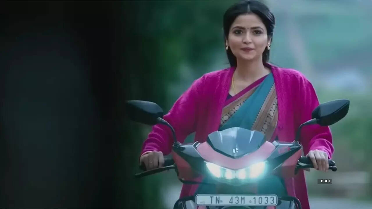 Mr Zoo Keeper Movie: Showtimes, Review, Songs, Trailer, Posters, News & Videos | eTimes