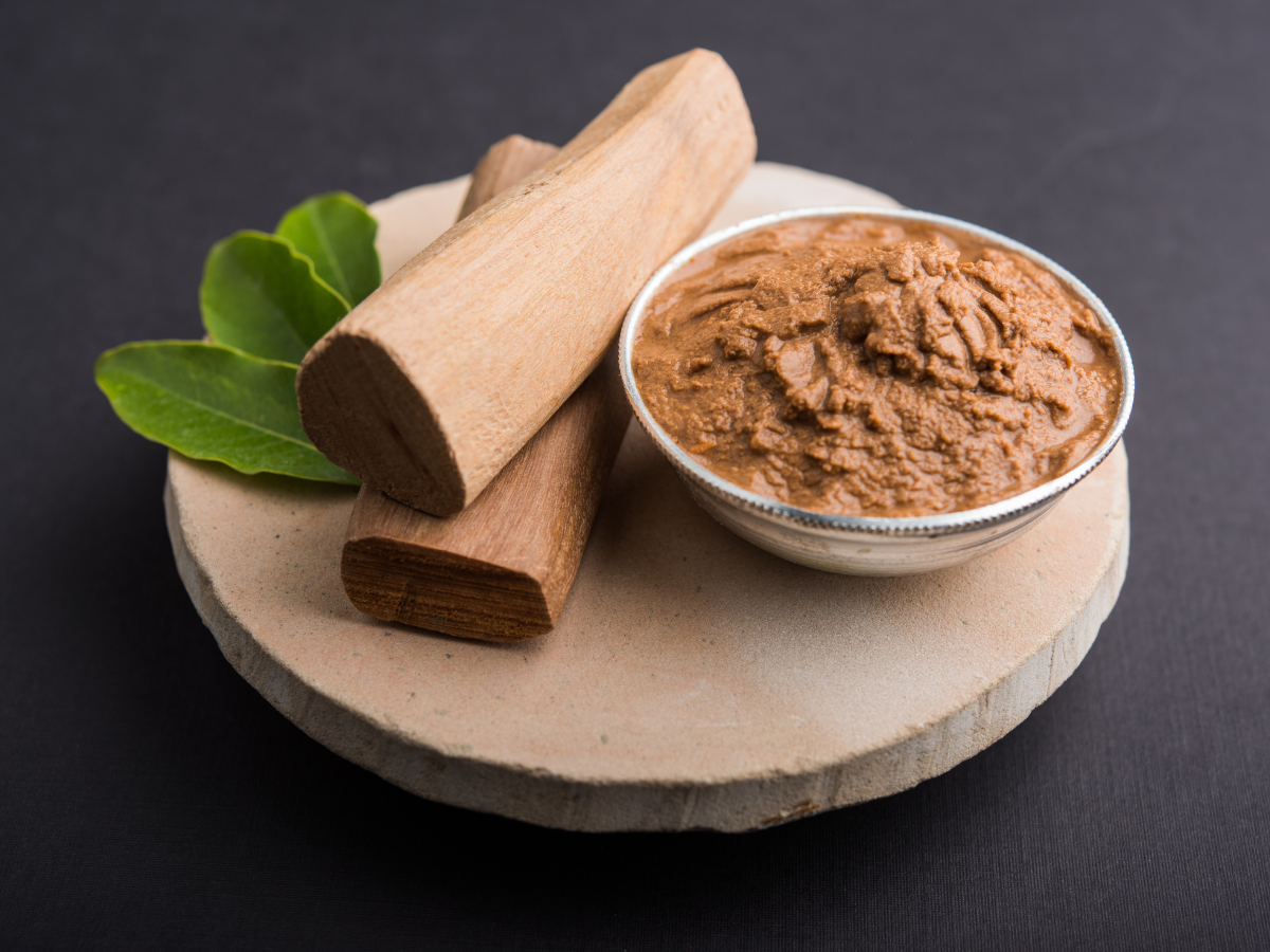 5 amazing benefits of applying Chandan on the forehead