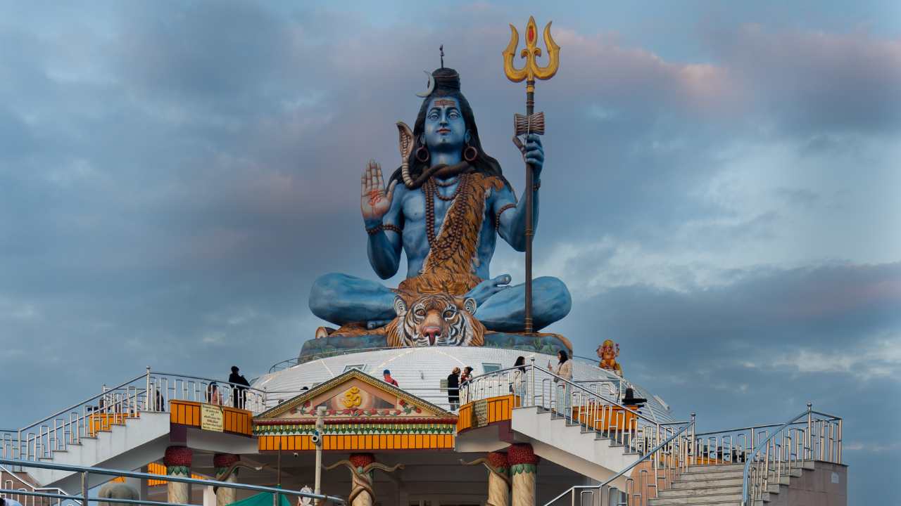 Why is Saavan considered Hinduism's holiest month?