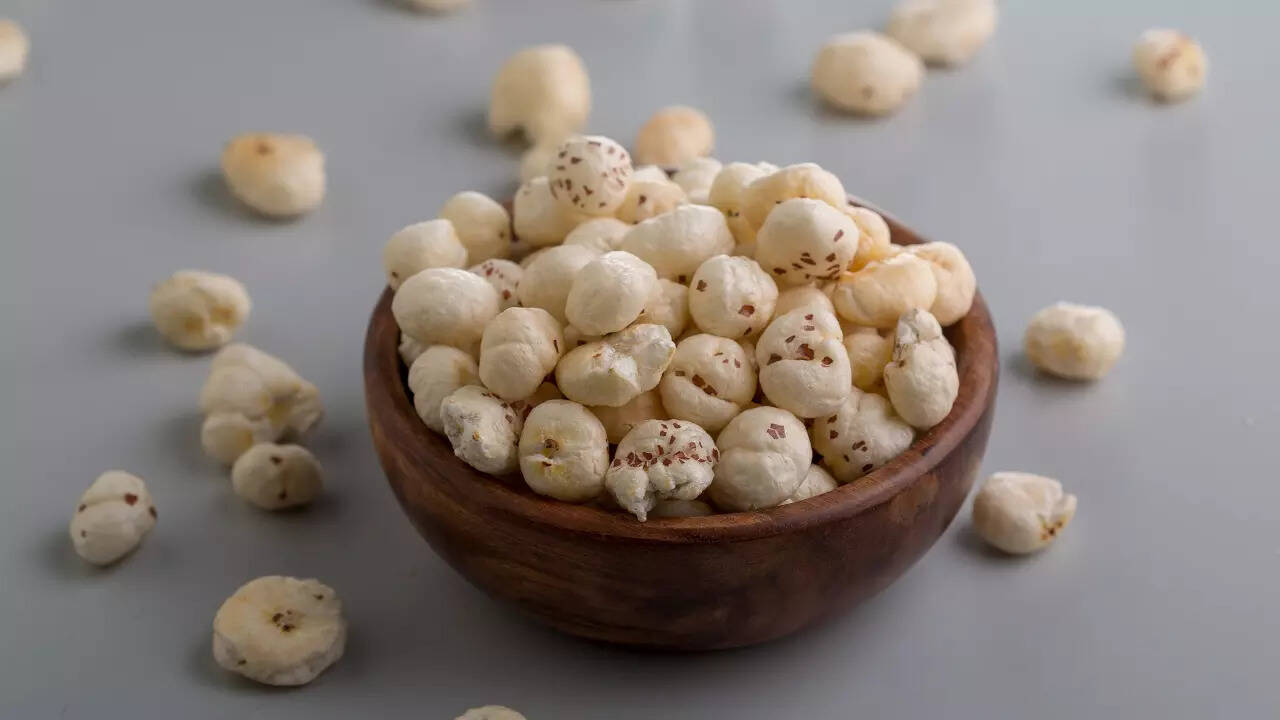 Makhana: 3 times when snacking too much makhana is bad for you; 3 right ...