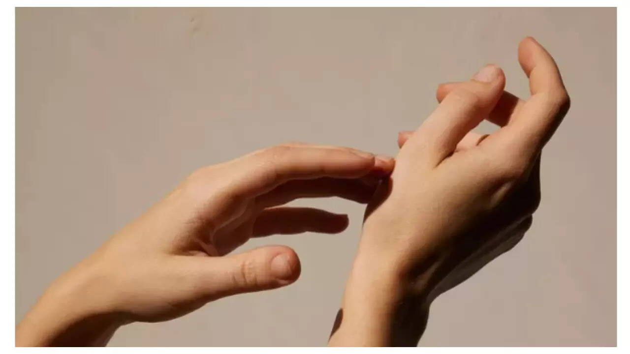7 health conditions that hands can reveal