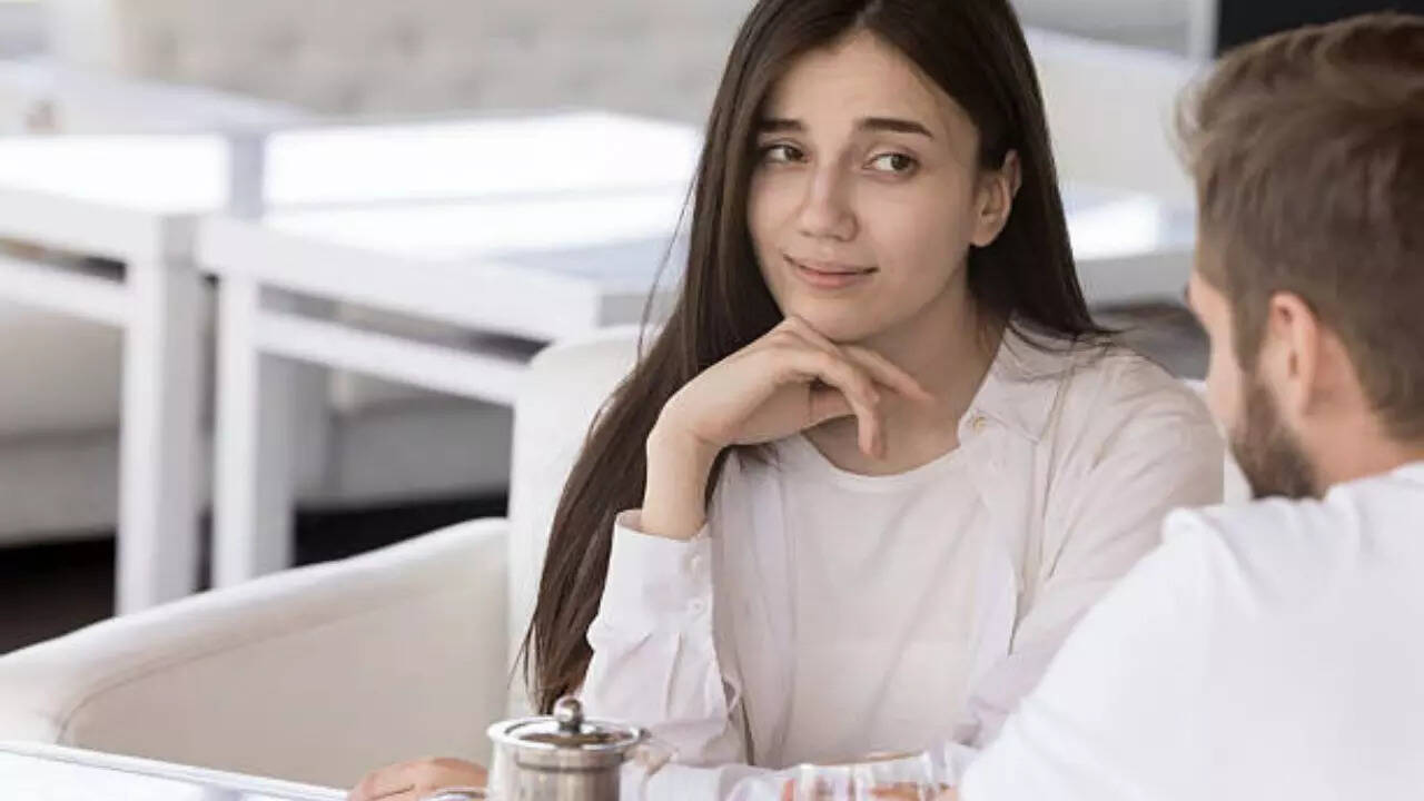 5 surprising reasons blind dating is making a comeback