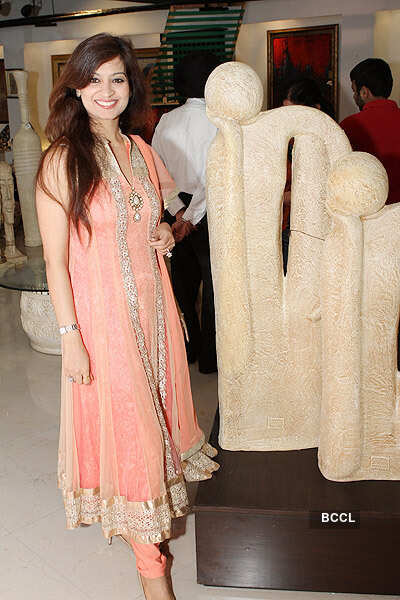 Vandana Arora with Rooma Sekhri at Anju Kumar's painting exhibition ...