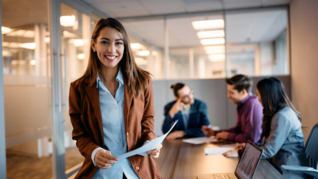 Confidence inspires, narcissism drains: The truth behind first impressions