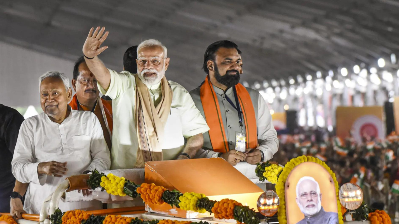 In Pics— PM Modi in Purnea: Big projects, bold promises ahead of Bihar ...