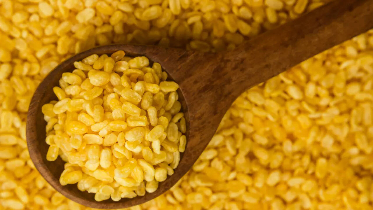 5 foods to combine with moong dal for a nutritious breakfast