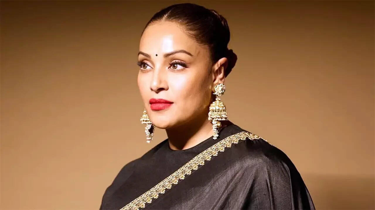 Timeless Bengali stars who shaped Bollywood with beauty and brilliance