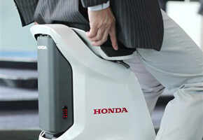 Honda unveils new robotics-powered scooter