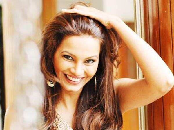 Miss World 1997 Diana Hayden's photo shoot