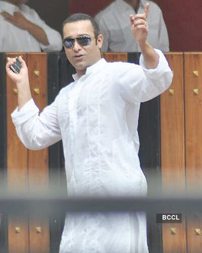Puru Rajkumar attends Yash Chopra's funeral, held in Mumbai.