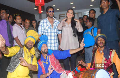 Ajay Devgn with Sonakshi Sinha during the promotion of the movie 'Son ...