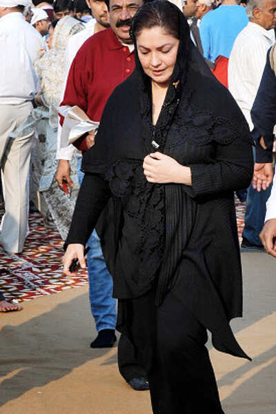 Pooja Bhatt during the prayer meet of Ponty Chadha and Hardeep Singh ...