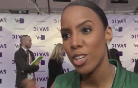 Lovato, Rowland mourn shooting victims at VH1 Divas concert