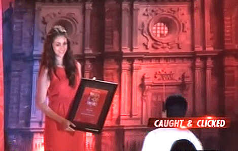 Aditi Rao Hydari unveils Times Food & Nightlife Guide 2013