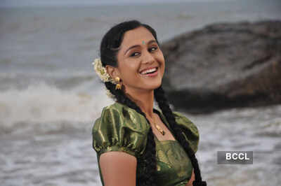 Rajakumaran and Devayani in a still from the Tamil movie 'Thirumathi ...