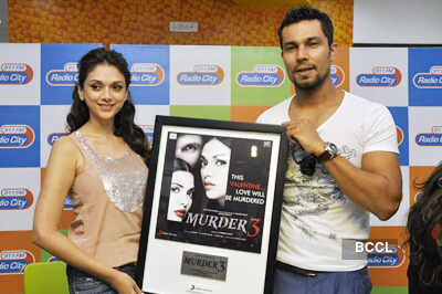 The cast of the movie 'Murder 3', Aditi Rao Hydari and Randeep Hooda ...