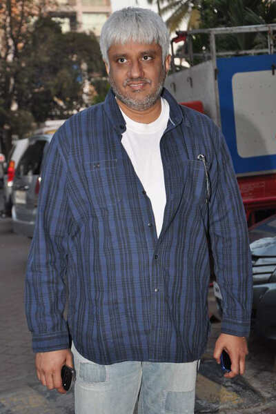 Bhatt camp's 'inhouse' director Vikram Bhatt arrives at Udita Goswami ...