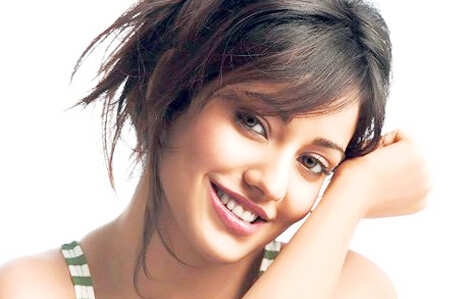 Neha Sharma talks about 'Jayantabhai Ki Luv Story'
