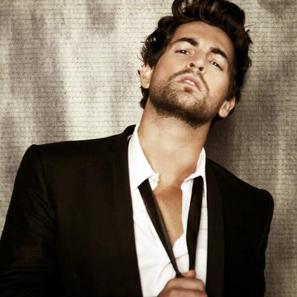 Handsome actor Neil Nitin Mukesh caught in one of his rare quirky ...
