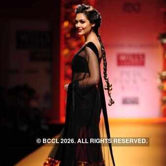 Esha Gupta walks the ramp for Manish Malhotra