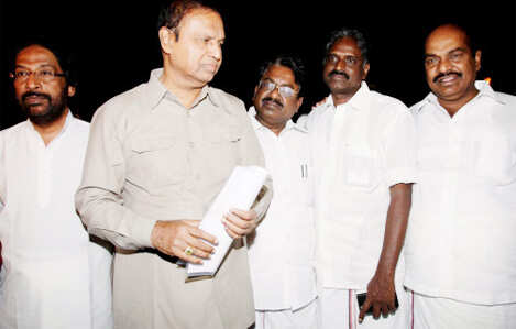 Three DMK ministers submit resignation to PM