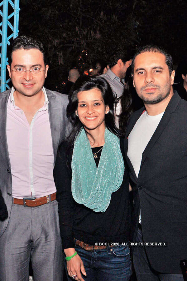 Sanjay Sharma with Reema and Shantanu Mehra when Robin Sukroso played ...