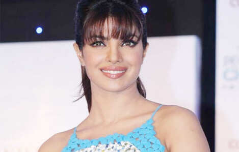 Priyanka's fans dedicate world's longest article on her accomplishments!