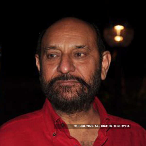 Kuldip Dhingra during a reception hosted by Anil and Urmil Gupta for ...