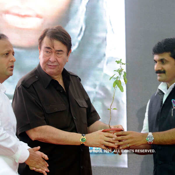 Randhir Kapoor with Asif Bhamla and Sachin Ahir during the World ...