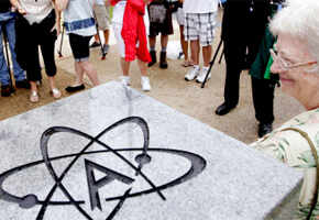 Atheist monument unveiled in Florida