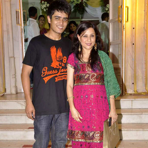Kishori Shahane Son