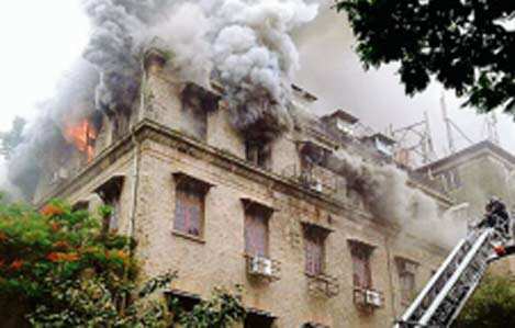 Fire at government building in Mumbai