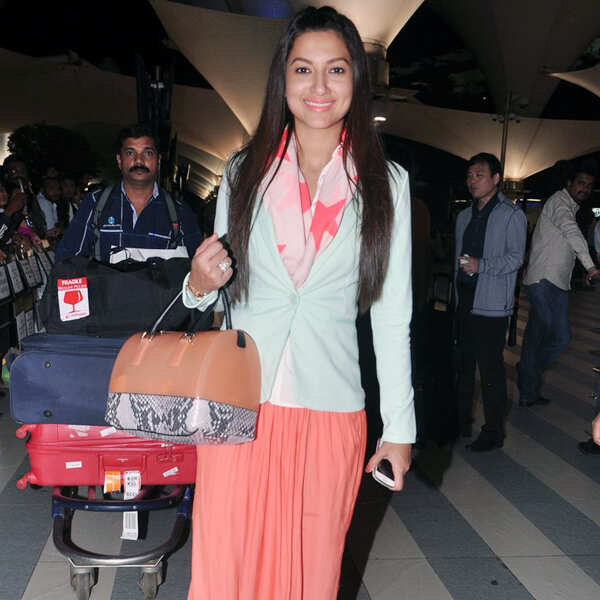 Dia Mirza with beau Sahil Sangha arrive at Mumbai airport from an award ...