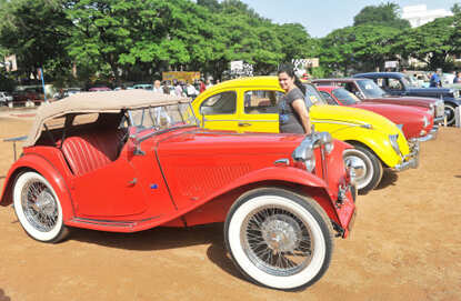 Vintage rally: Legacy, out for a long drive