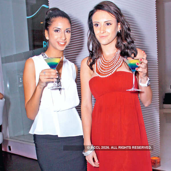 Sherry Samson (L) and Candice Redding at Pinky Cocktail Night on ...