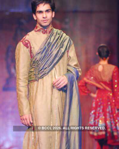 its unique!: Krishna Somani at JJ Valaya Show on Friday, August 24 ...