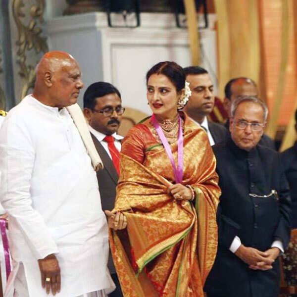 Konijeti Rosaiah and Rekha share the stage during the closing ceremony ...