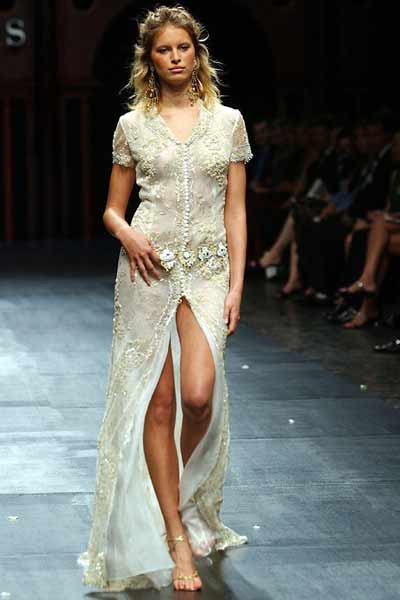 Magical colours: Czech model Karolina Kurkova presents a colourful ... Magical colours: Czech model Karolina Kurkova presents a colourful ...