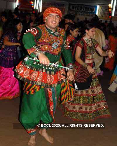 Sankalp Organised Garba at Shivaji science ground in Nagpur - Photogallery