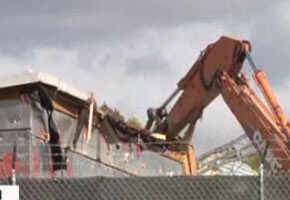 Newtown: Demolition begins at Sandy Hook school