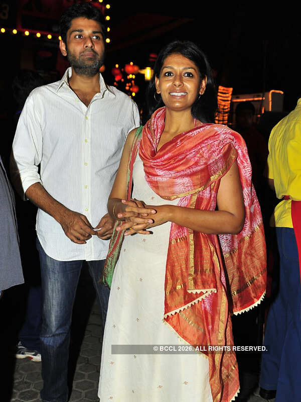 Nandita Das with husband Subodh Maskara during the launch of Prithvi ...