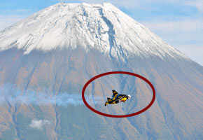 'Jetman' flies near Mount Fuji