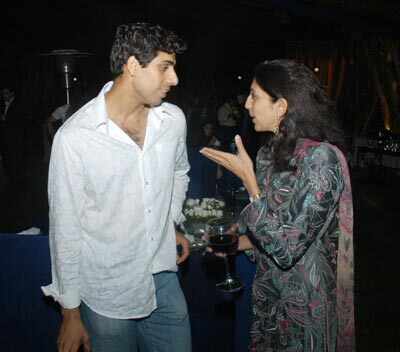 Ashish Nehra and Aditi Jadeja at Kunal Lalani's Diwali party in Delhi ...