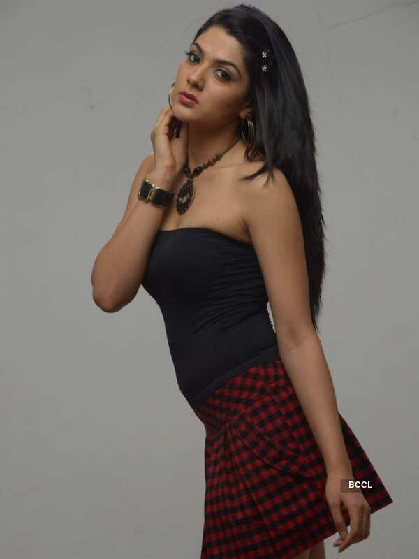 Dusky beauty Sakshi Choudhary looks sensuous as she strikes a pose ... Dusky beauty Sakshi Choudhary looks sensuous as she strikes a pose ...