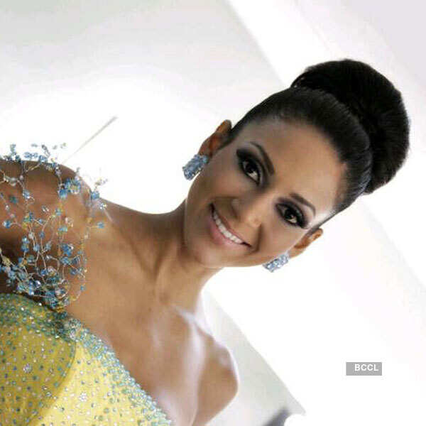 The 'oops' beauty pageants moments in 2013