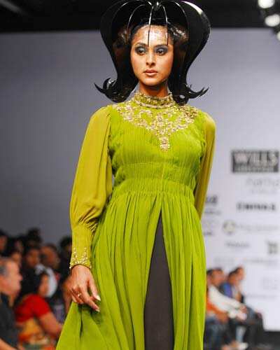 Kajal Srivastava displays an outfit from designer Vikram Phadnis' fall ...