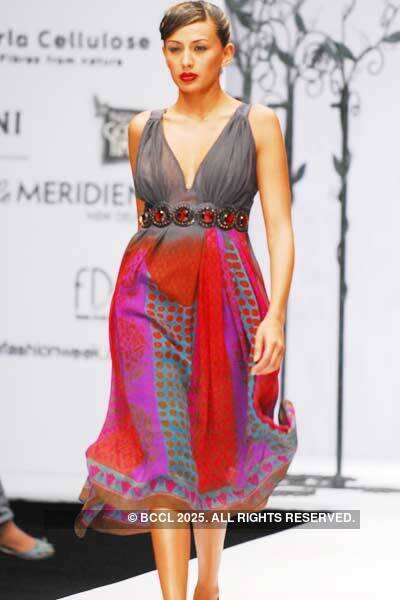 Sampada Inamdar displays an outfit from designer Niki Mahajan's fall ...