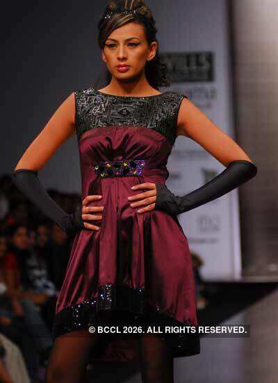 Pia Trivedi displays outfit from Renu Tandon's fall/winter collection ...