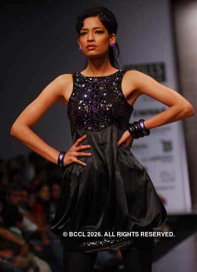 Pia Trivedi displays outfit from Renu Tandon's fall/winter collection ...